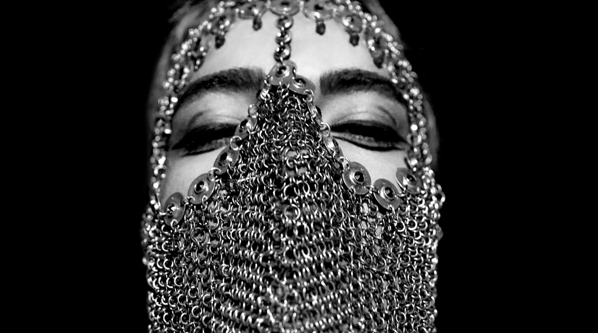 Introducing: London-based Iranian newcomer Gola shares her empowering ...